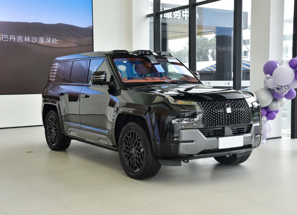 2024 OEM النسخة الجديدة BYD EV Car يانغوانغ U8 2.0T 180Km SUV الهجينة EV سيارة البنزين